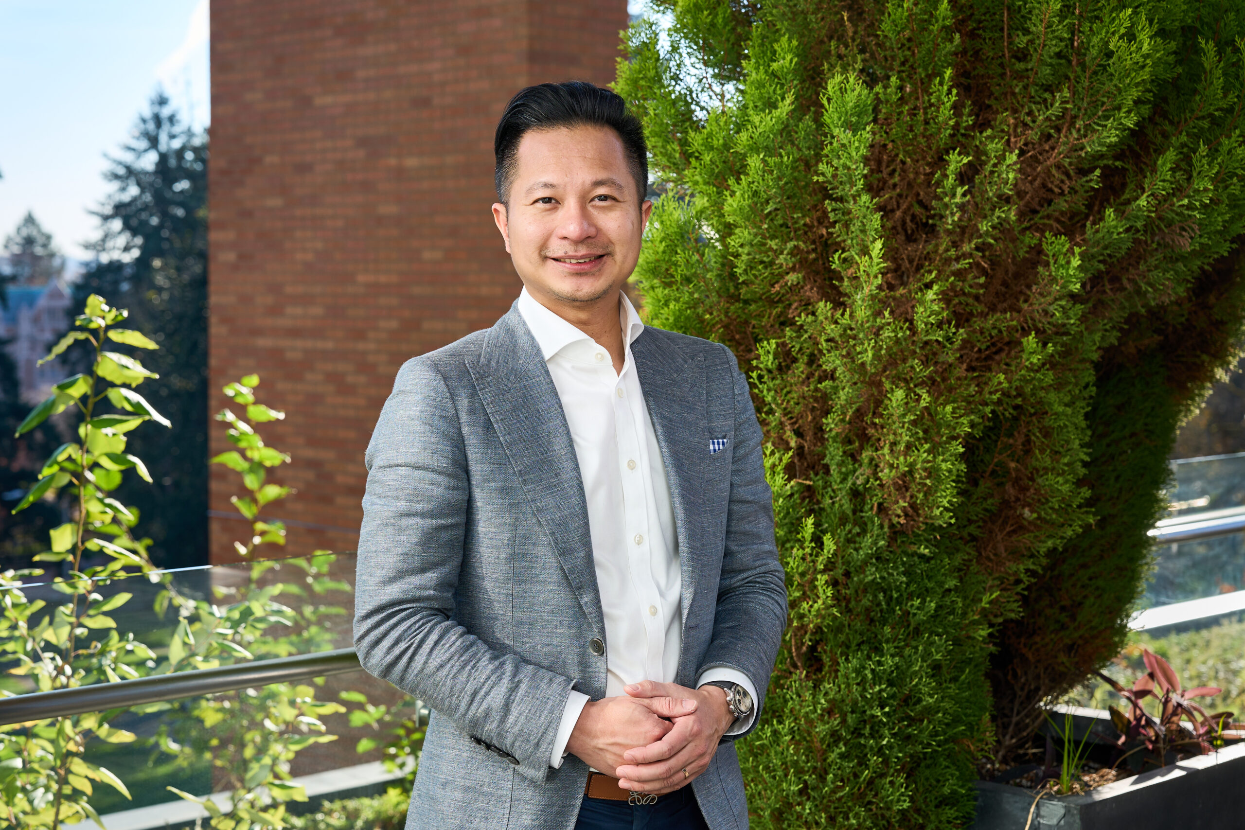 New Research: Status Shift | Foster School of Business