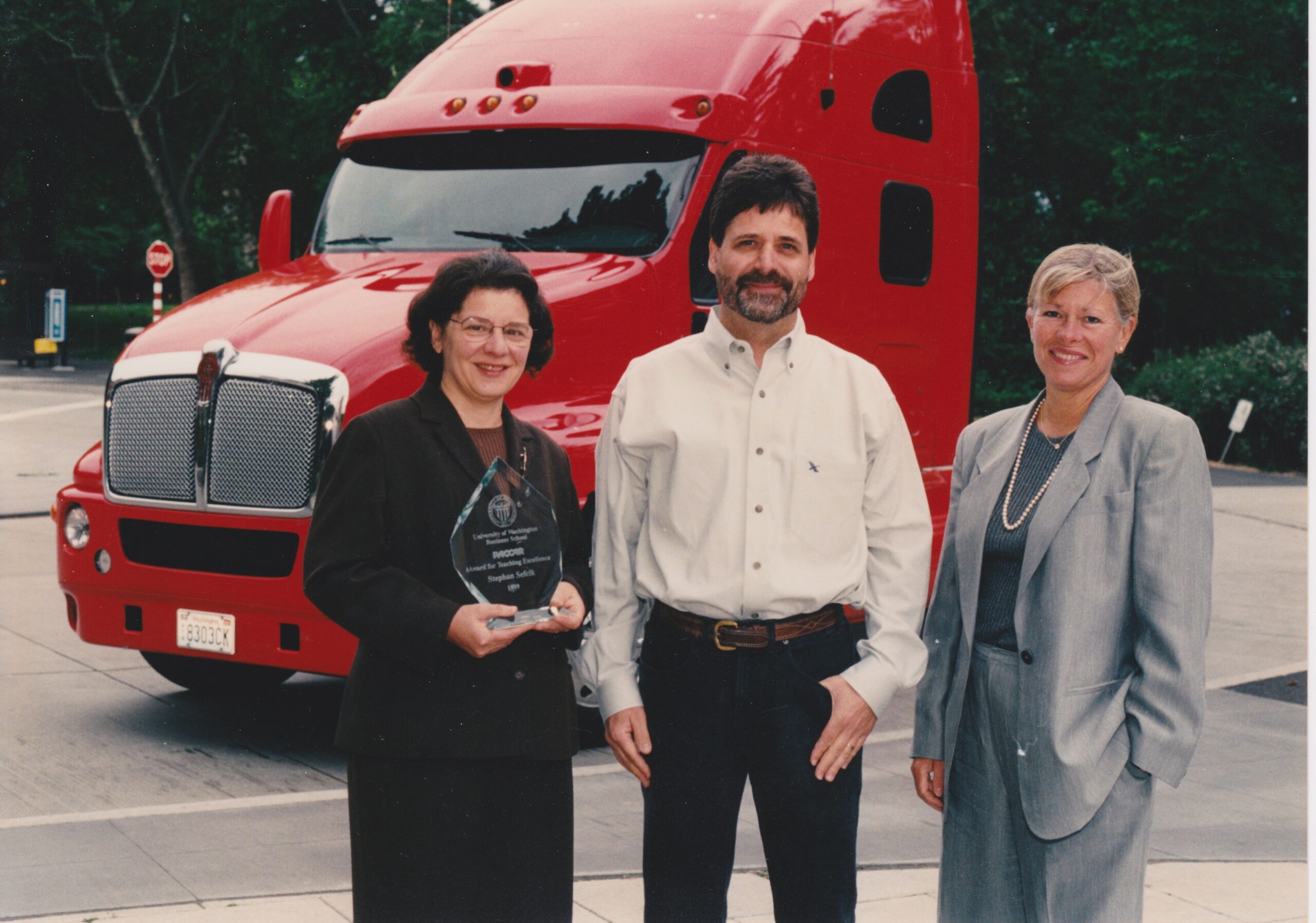 PACCAR Award: A Tradition of Excellence | Foster School of Business
