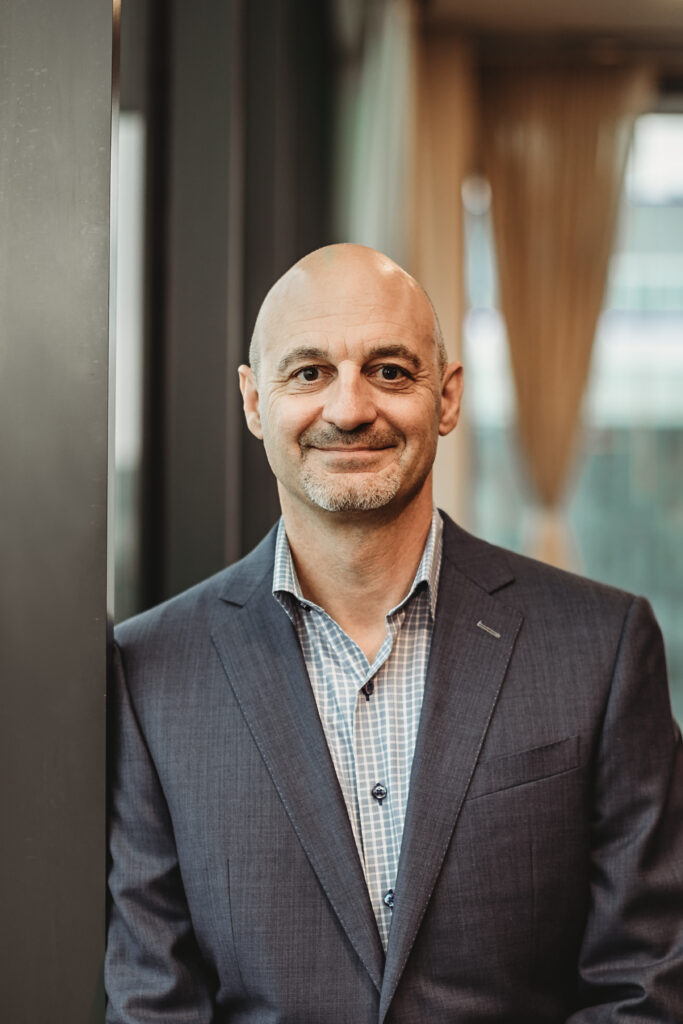 Michael Thomas | Foster School of Business
