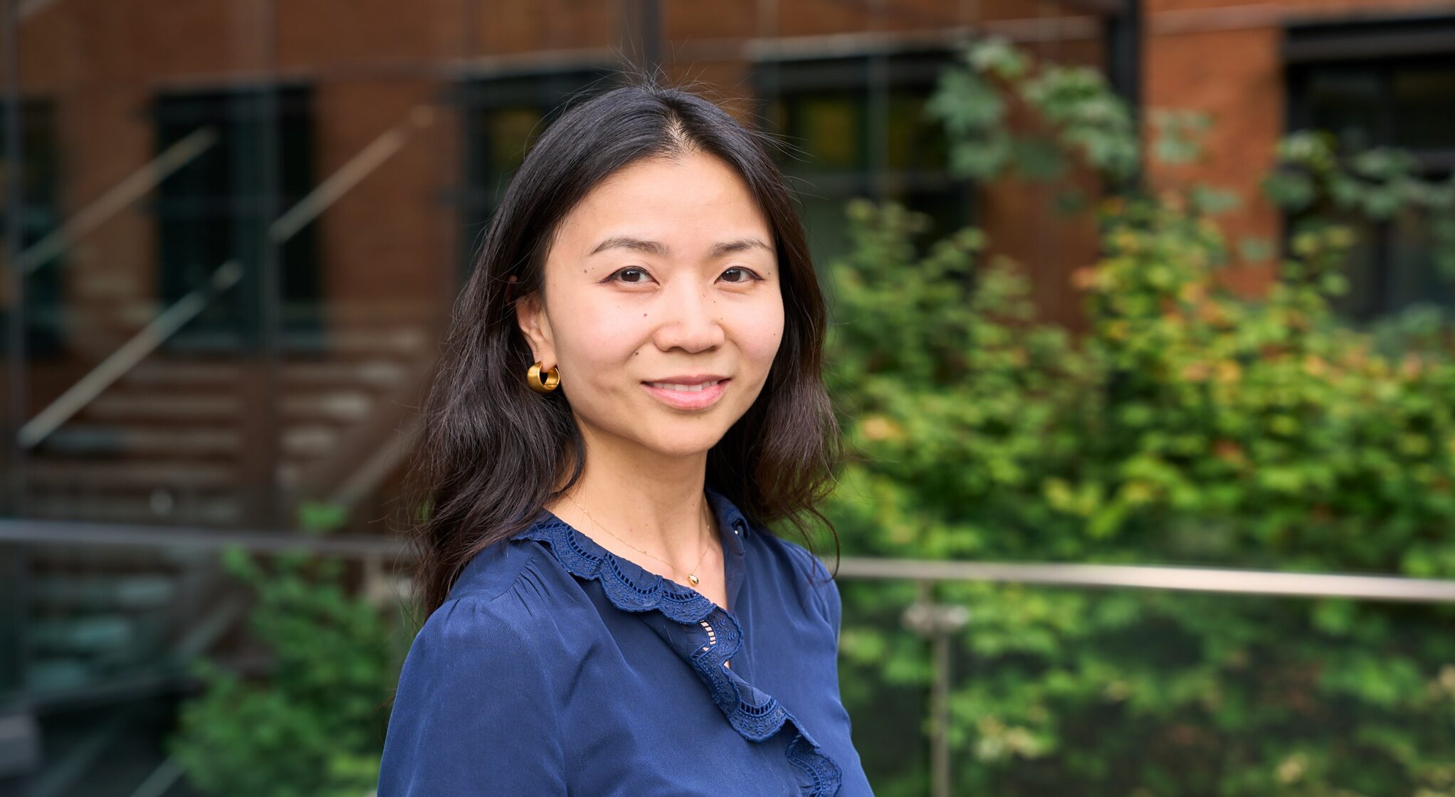 How an MBA Gave Scientist Rong Fang the Confidence to Pivot